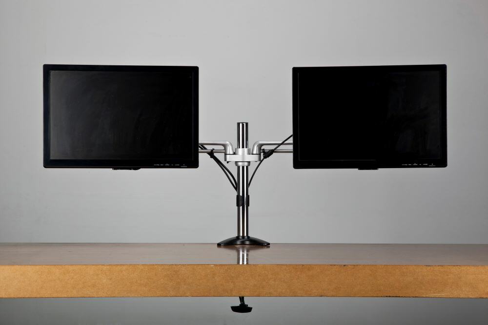 Q-Tee Full Motion Freestanding Dual Mount for 13″ – 27″ Monitors – Q Vision